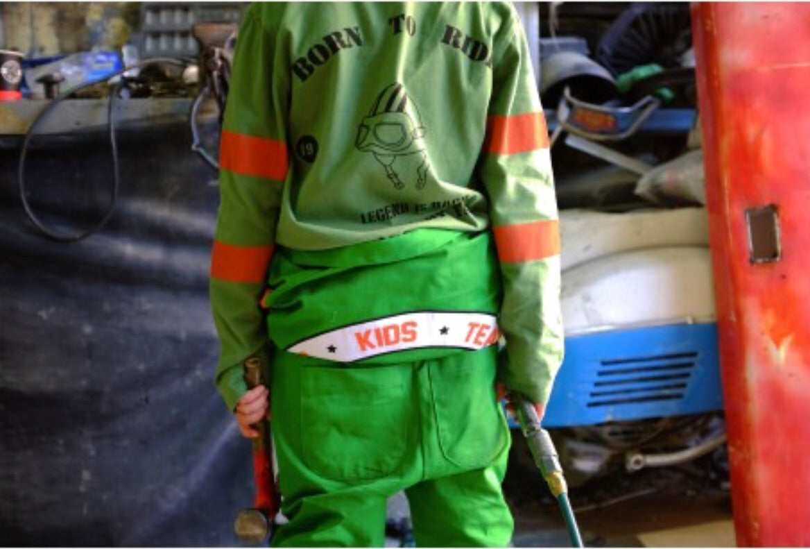 Bandy Button Team Shirt | Green – GREEN HEARTS PINK